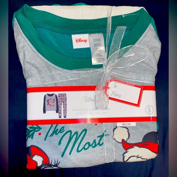 Disney | Intimates & Sleepwear | Disneys Womens Family Sleep Comfy ...